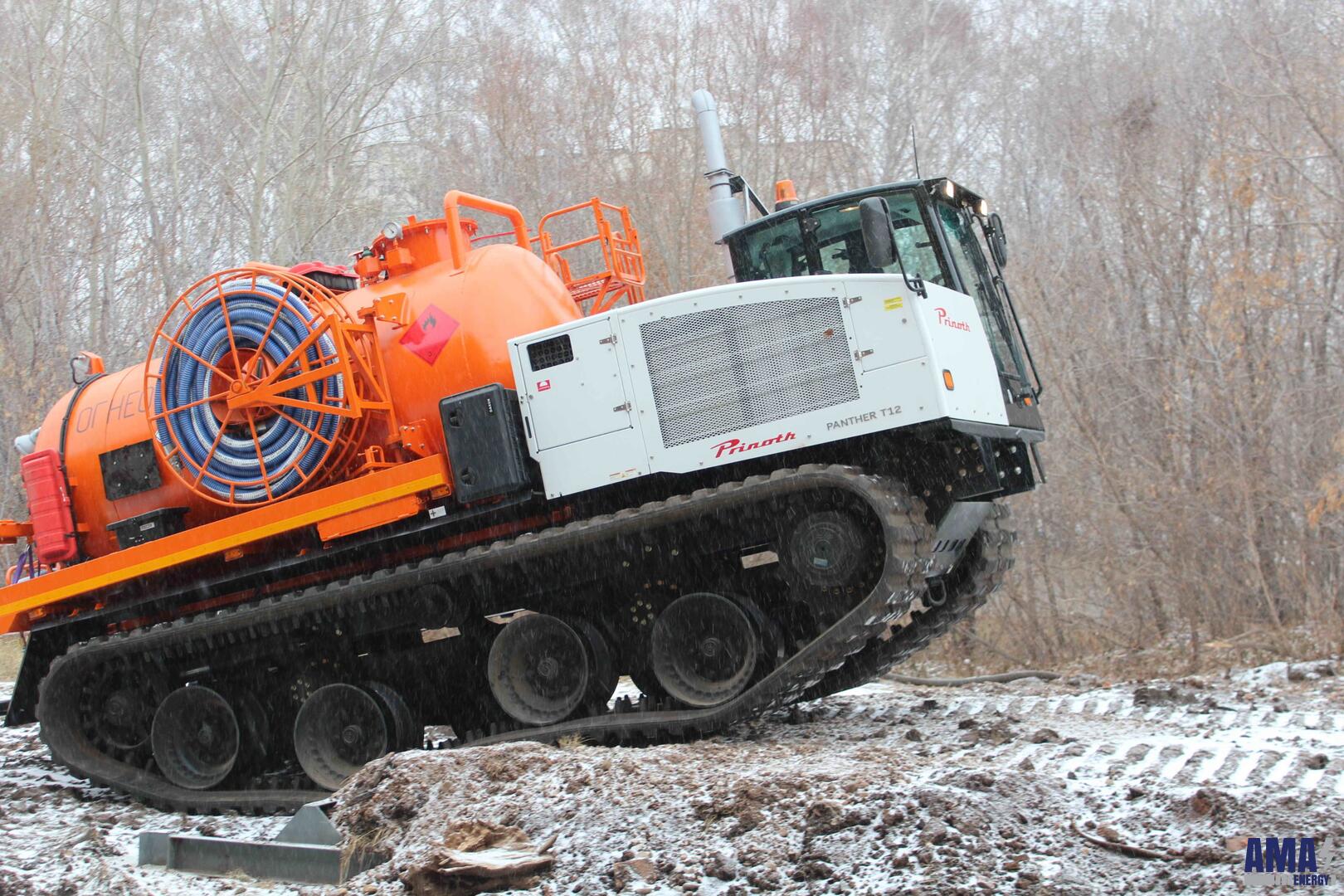 Oil Gathering and Injection Unit (USZN) on the Prinoth Panther Chassis ...